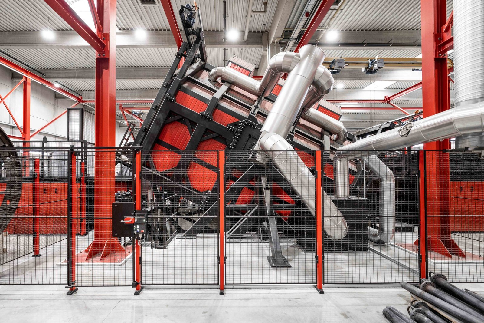 Comparison of popular rotomolding machines: Shuttle, Rock and Roll and ...